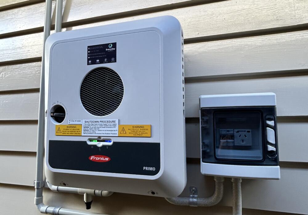 Fronius Hybrid Inverter + REC Solar Panels Geelong Home